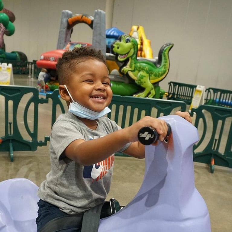 Jurassic Quest : un parc de dinosaures, un musée de dinosaures et un ...